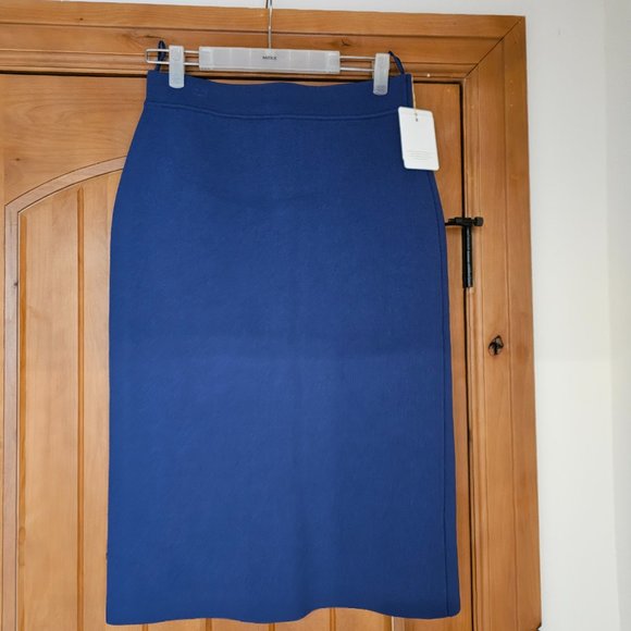 Scanlan Theodore | Skirts | Scanlan Theodore Crepe Knit Slit Back Skirt ...